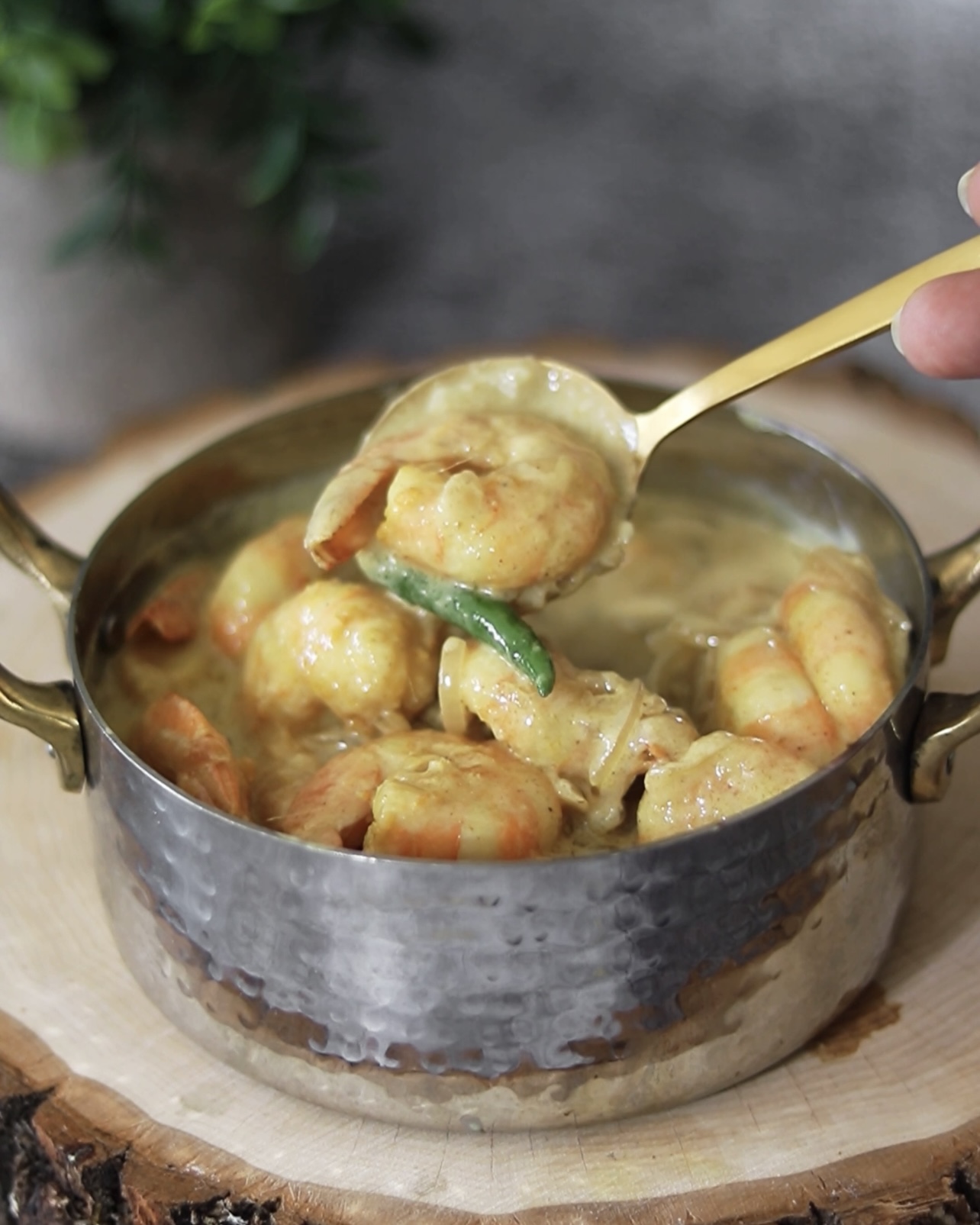 Shrimp Malai Curry | Shrimp in Creamy Curry - A TASTE OF BANGLADESH